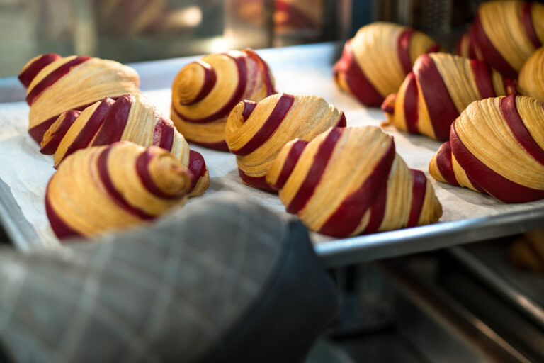 Bicolored French croissant - Bakery Distribution Warehouse